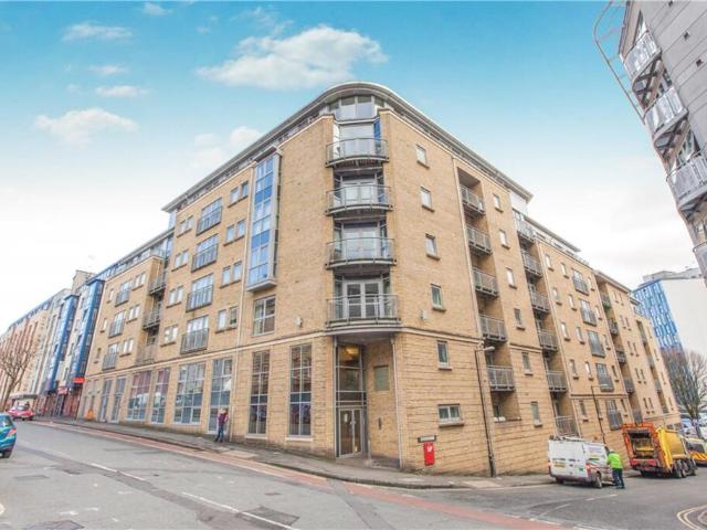 Apartment for rent in Hamilton Court, Montague Street, BS2 united kingdom