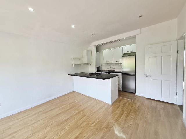 apartment for rent in Hamilton Road, London, NW11