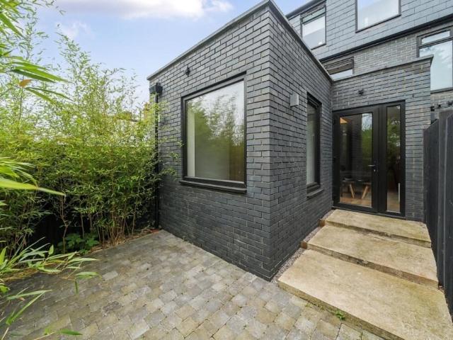 apartment for rent in Hamilton Road, NW11 9EH