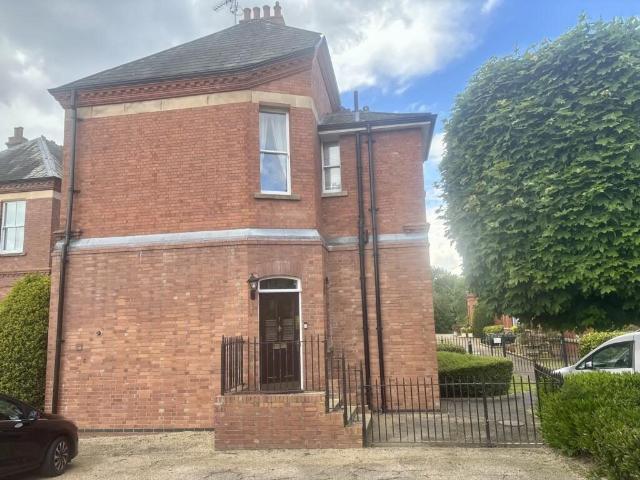 apartment for rent in Hampstead Avenue, IG8 8RE
