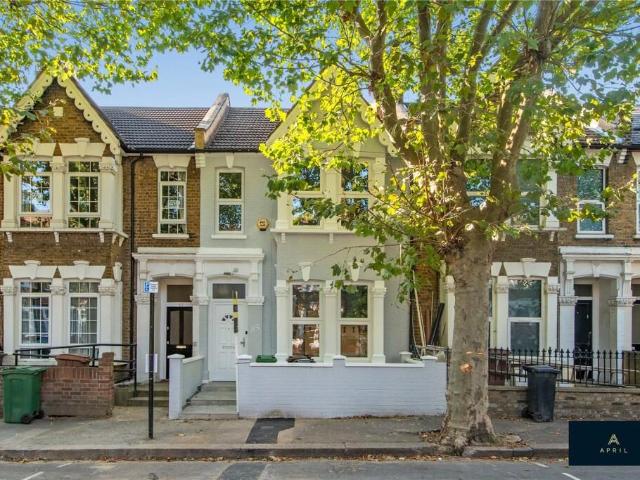 apartment for rent in Harold Road, E11 4QX