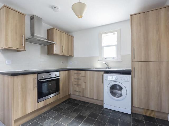 apartment for rent in Hewlett Road, GL52 6AB