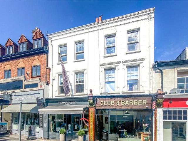 apartment for rent in Heather Place, KT10 8NN