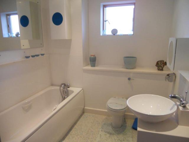 apartment for rent in Henke Court, Cardiff, CF10 4EL