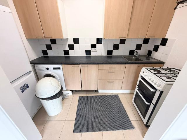 Apartment for rent in Hertford Road, EN8 7RR