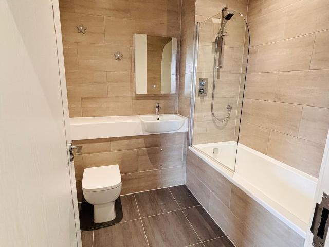 apartment for rent in High Road, London, London
