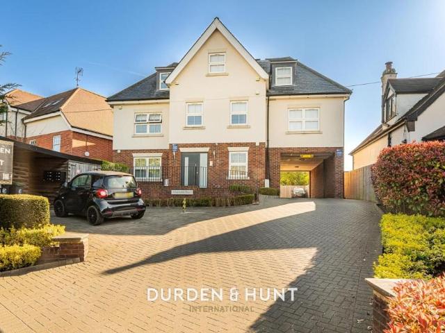apartment for rent in High Street, CM5 9AF