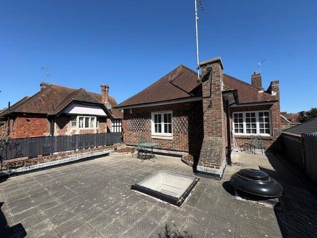 apartment for rent in High Street, Eastbourne
