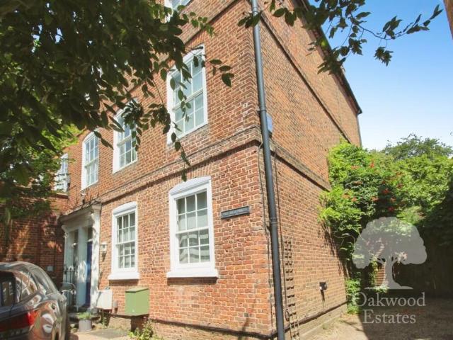 apartment for rent in High Street, SL0 9NG