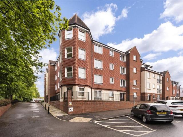 apartment for rent in High Street, TN8 5LW