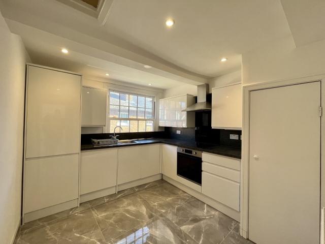 apartment for rent in High Street, Tring, Tring