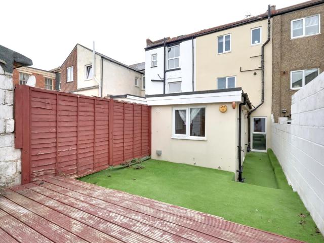 apartment for rent in highland road, southsea