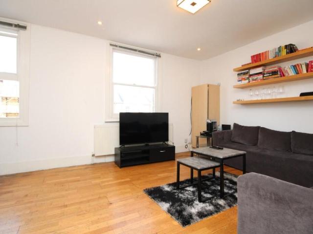 apartment for rent in Huddleston Road, N7 0EH