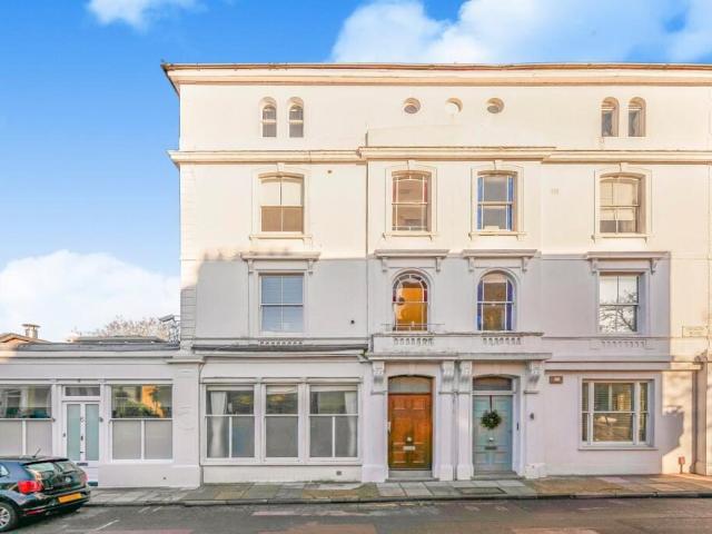 apartment for rent in Onslow Road, TW10 6QF