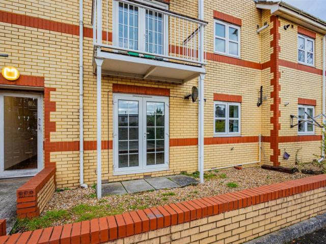 apartment for rent in Oakfield Street, Cardiff, CF24 1DA