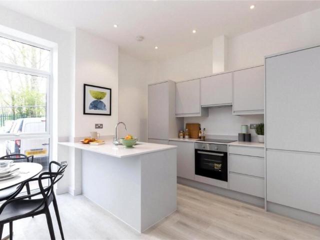 apartment for rent in Oaklands Park, RG41 2BL