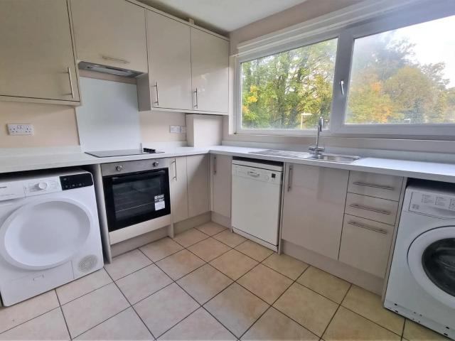 apartment for rent in Oakwood Court Eastleigh SO53 5NX
