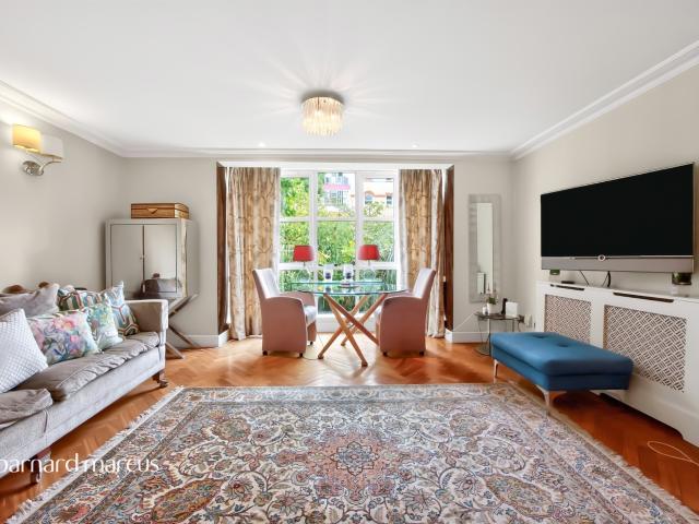 apartment for rent in Oriel Drive, London, London