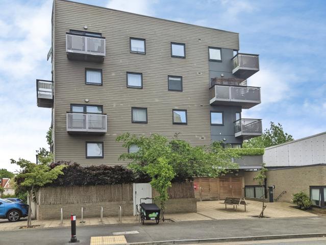 apartment for rent in Otter Drive, Carshalton, Carshalton