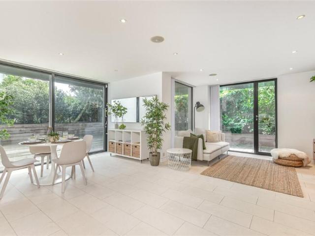 apartment for rent in Oval Road, NW1 7EU
