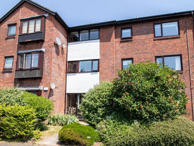 apartment for rent in Oxwich Close, Cardiff