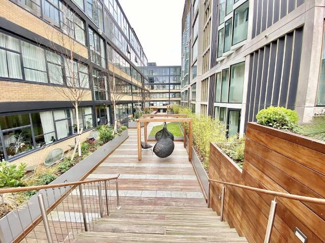 apartment for rent in Long Street, E2 8GS