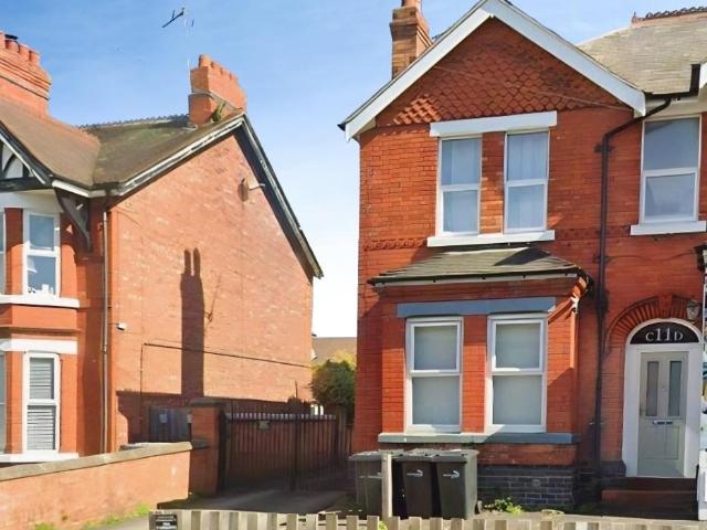 apartment for rent in London Road, CW11 3BD