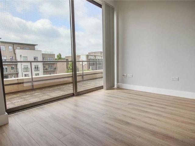 apartment for rent in London Road, RG12 2XD