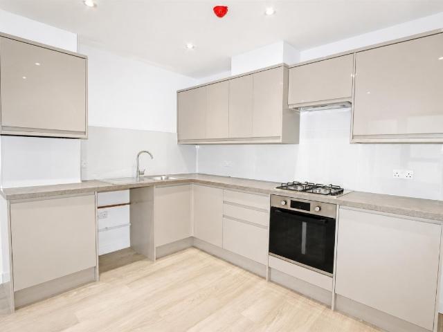 apartment for rent in London Road, Westcliff On Sea