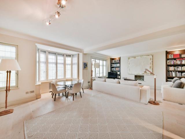 apartment for rent in London SW1X 9SE Sloane Street, Knightsbridge