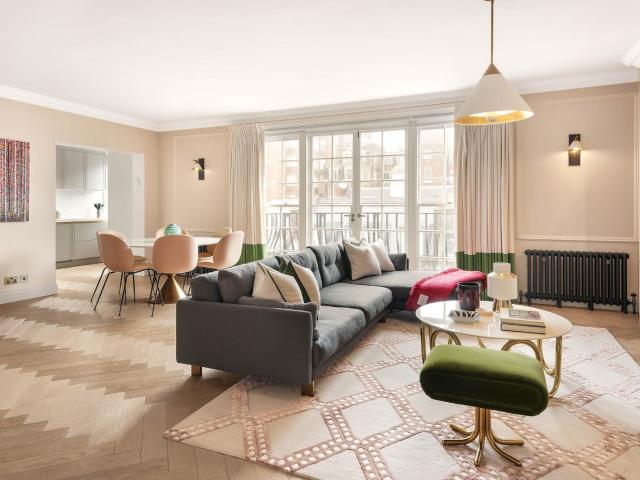 apartment for rent in London W1K 2EG Park Mount Lodge,12 14 Reeves Mews