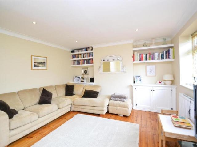 apartment for rent in Lonsdale Road, SW13 9AS