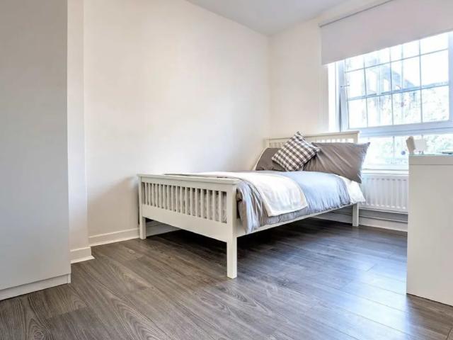 apartment for rent in Law Street, London, SE1 4XG