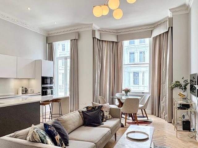 3 bedroom flat to rent on Lexham Gardens, London