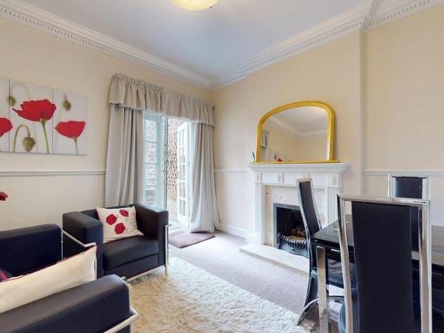 3 bedroom flat to rent on Lexham Gardens, London