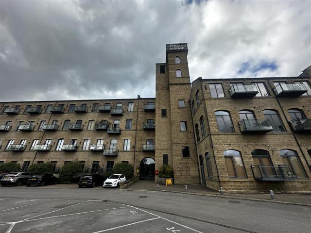 apartment for rent in Ledgard Wharf, Mirfield, WF14 8NZ