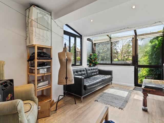 apartment for rent in Lennox Road, London, N4