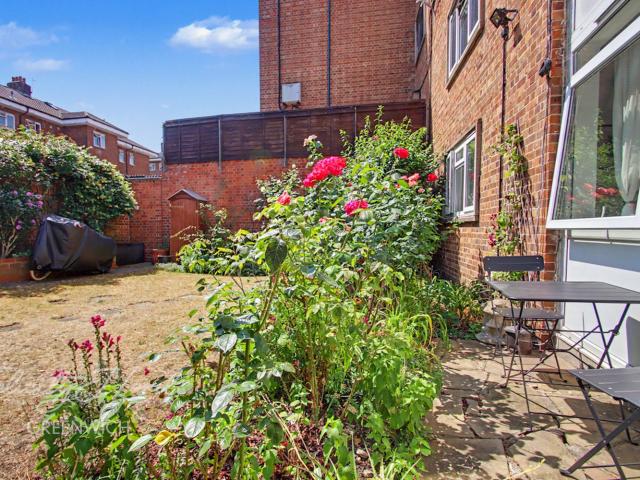apartment for rent in Lindsell Street