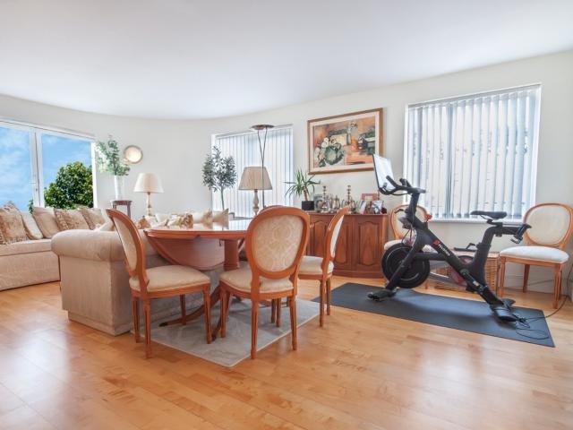 apartment for rent in Llanvanor Road, NW2 2AR