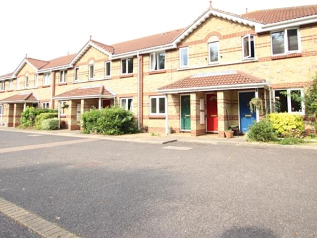 apartment for rent in Mountbatten Gardens, Beckenham, Kent, BR3 3TJ