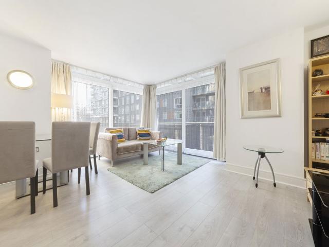 apartment for rent in Moore House, Canary Wharf, London