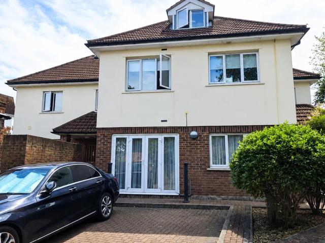 apartment for rent in Moorland Court, Winchmore Hill, N21