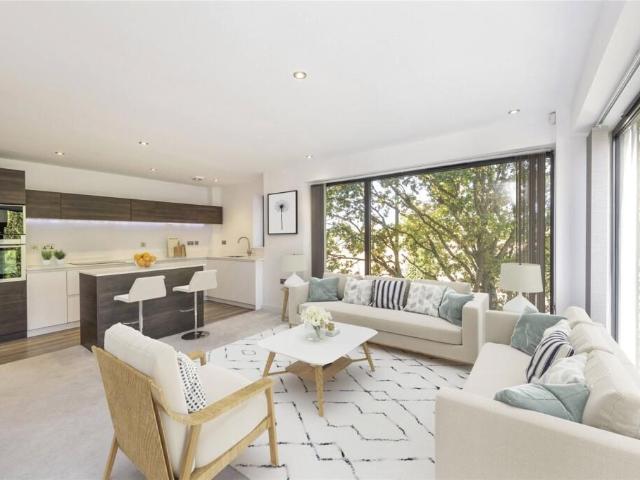apartment for rent in Mortlake High Street, SW14 8HR