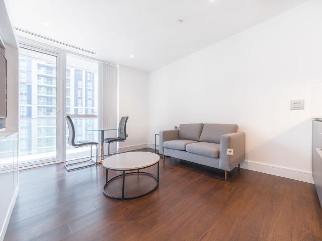 apartment for rent in Maine Tower, Canary Wharf, London