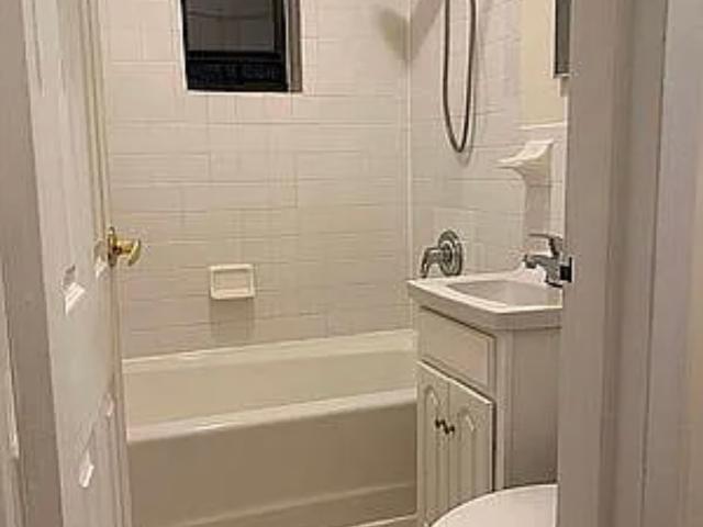 Apartment for Rent in Manhattan, New York, Ref# 201994993