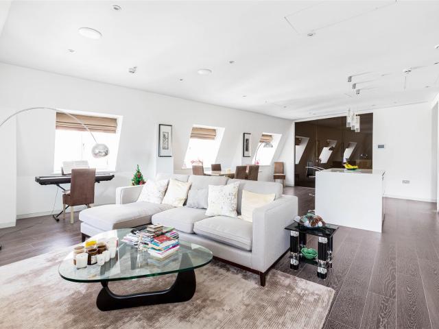 Apartment for rent in Marconi House, 335 The Strand Aldwych, London, WC2R