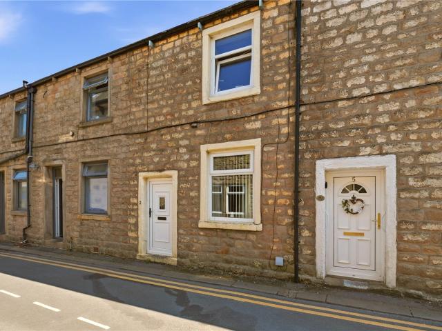 apartment for Rent in Market Street, Barnoldswick, Lancashire, BB18 5UN