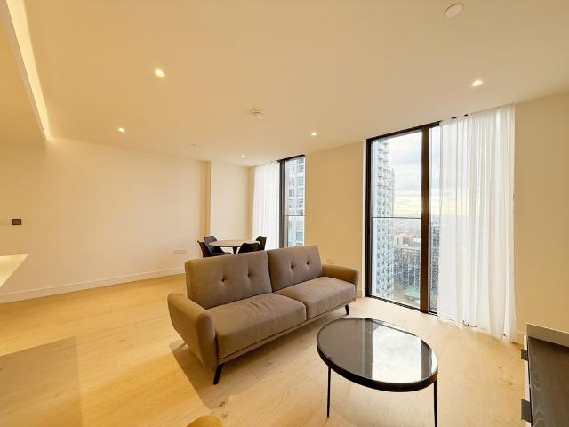1 bedroom flat to rent on Marsh Wall, London