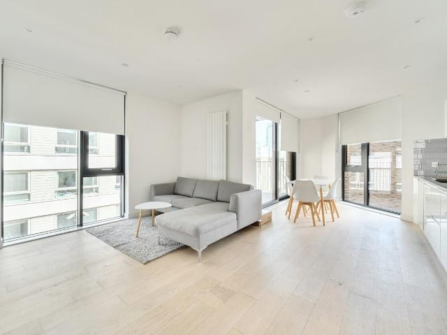 apartment for rent in Masthead House, 6 Starboard Way, London, E16 2PF