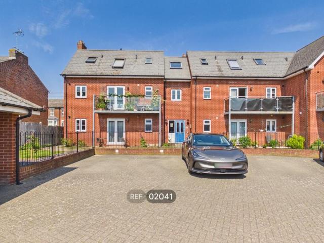 apartment for rent in Meyrick Crescent, CO2 7QP